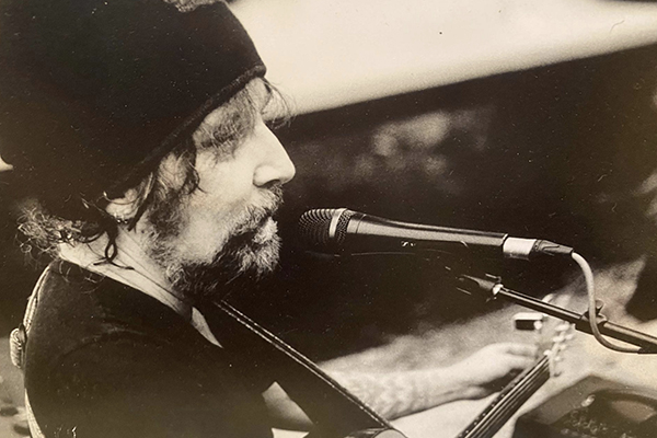 Chris Amodeo and the Modern Minds